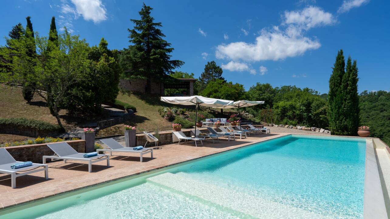 Luxury villa Casa Lazzari for rent in Umbria, Preggio | Home In Italy