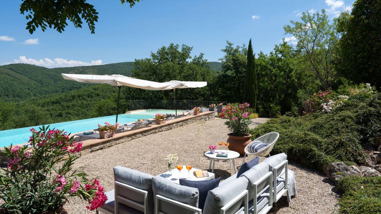 Luxury villa Casa Lazzari for rent in Umbria, Preggio | Home In Italy