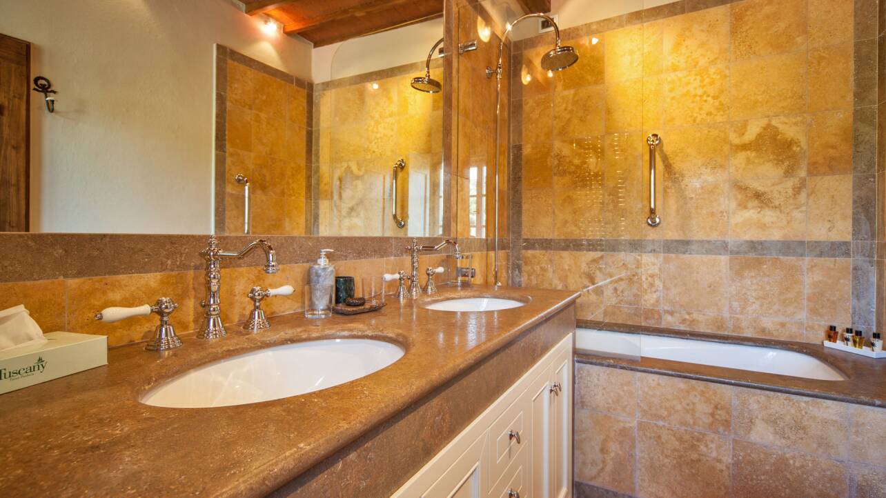 Luxury villa Bramasole for rent in Tuscany, Umbria Border, Cortona ...