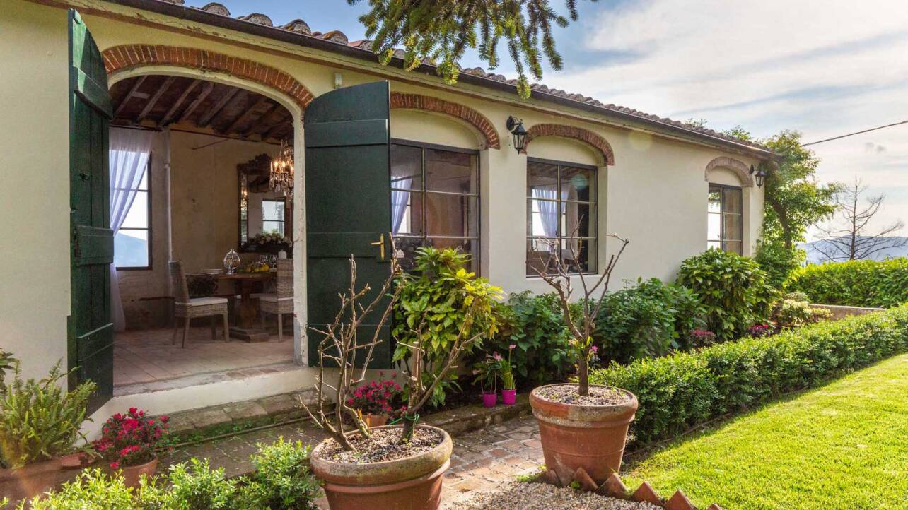 Luxury villa Pavone for rent in Tuscany, Lucca | Home In Italy