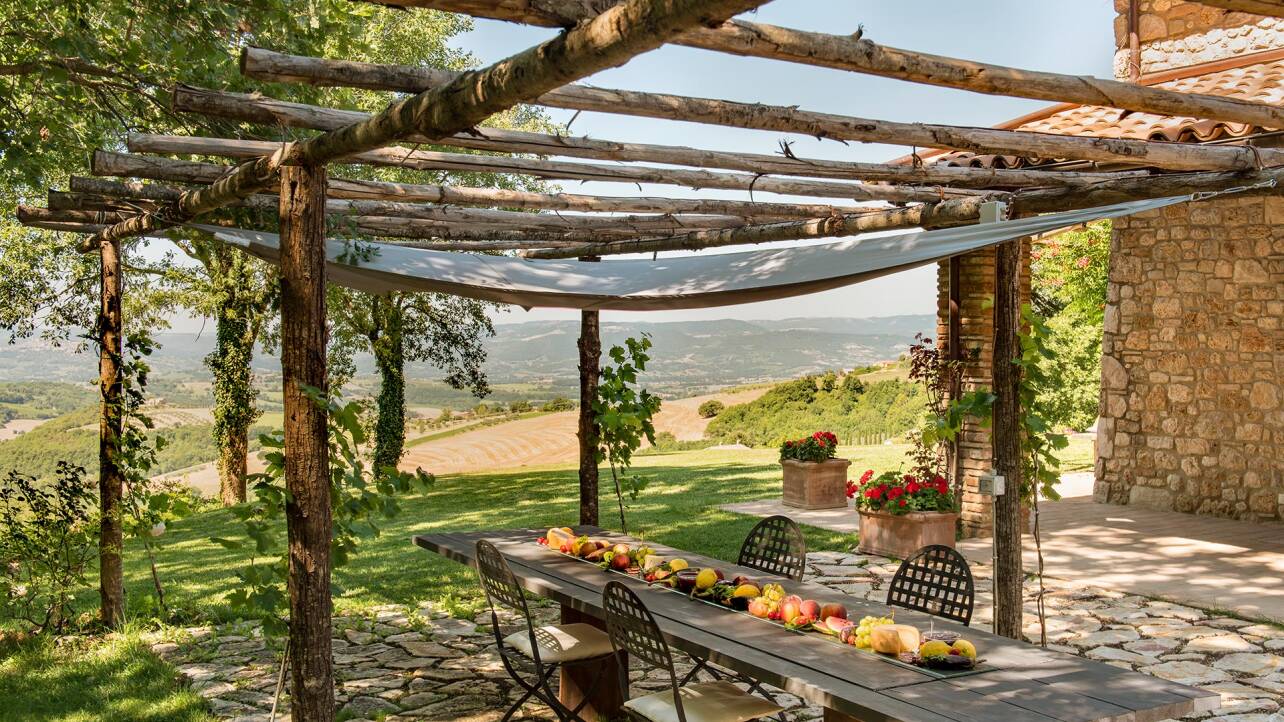 Luxury villa Ebe for rent in Umbria, Massa Martana | Home In Italy