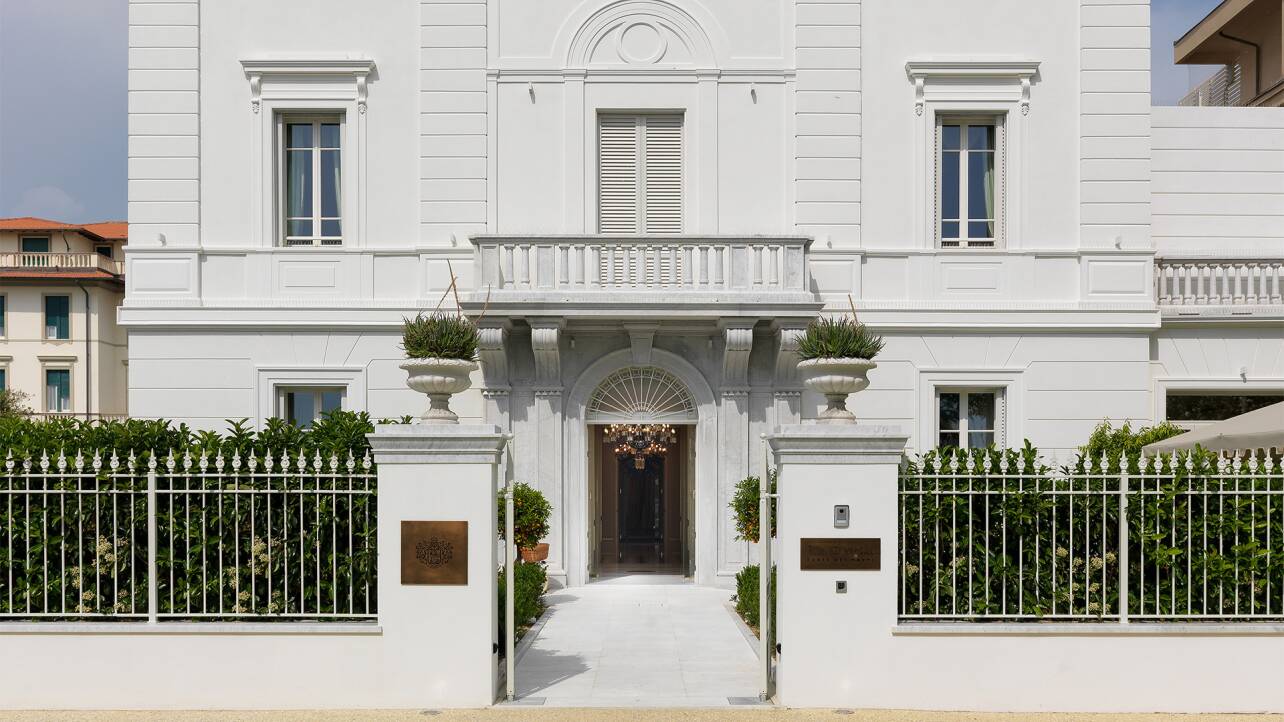 Luxury villa Cristalli for rent in Tuscany, Forte Dei Marmi | Home In Italy