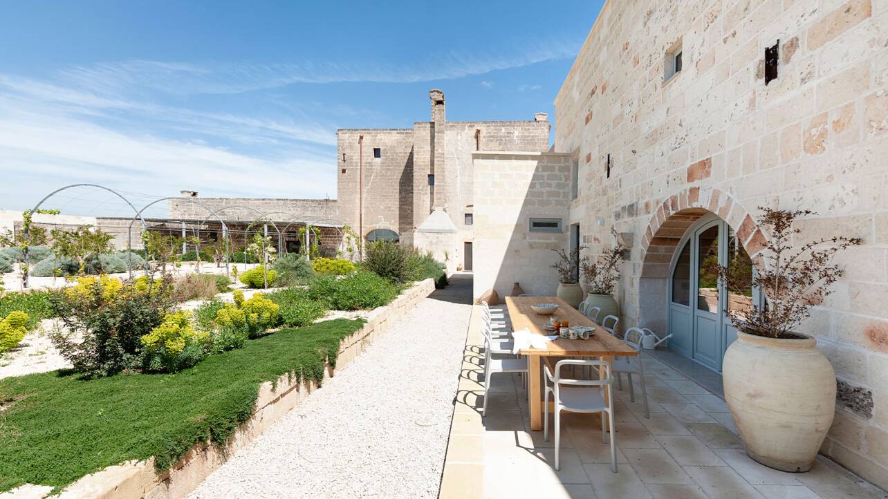 Luxury villa Pizzi for rent in Puglia, Squinzano | Home In Italy