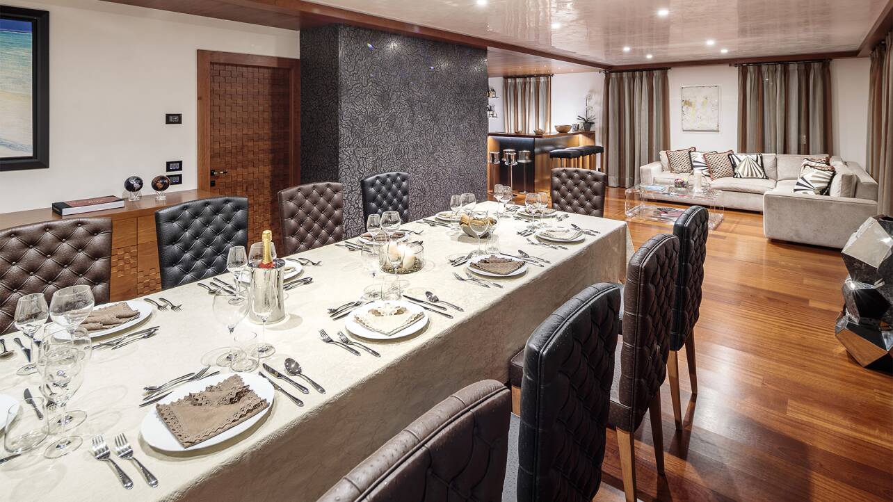 Luxury Chalet Pinoli for rent in Italian Alps - Dolomites, Cortina D ...