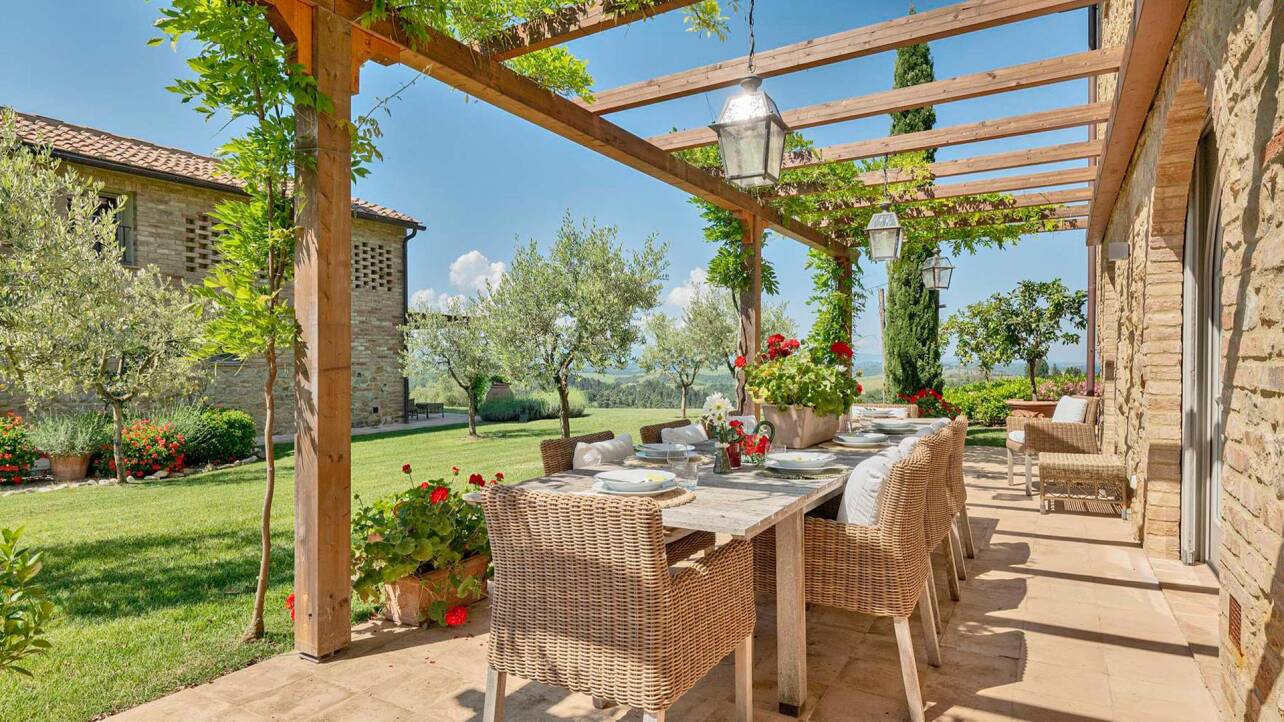 Luxury villa Pallade for rent in Tuscany, Castelfalfi | Home In Italy