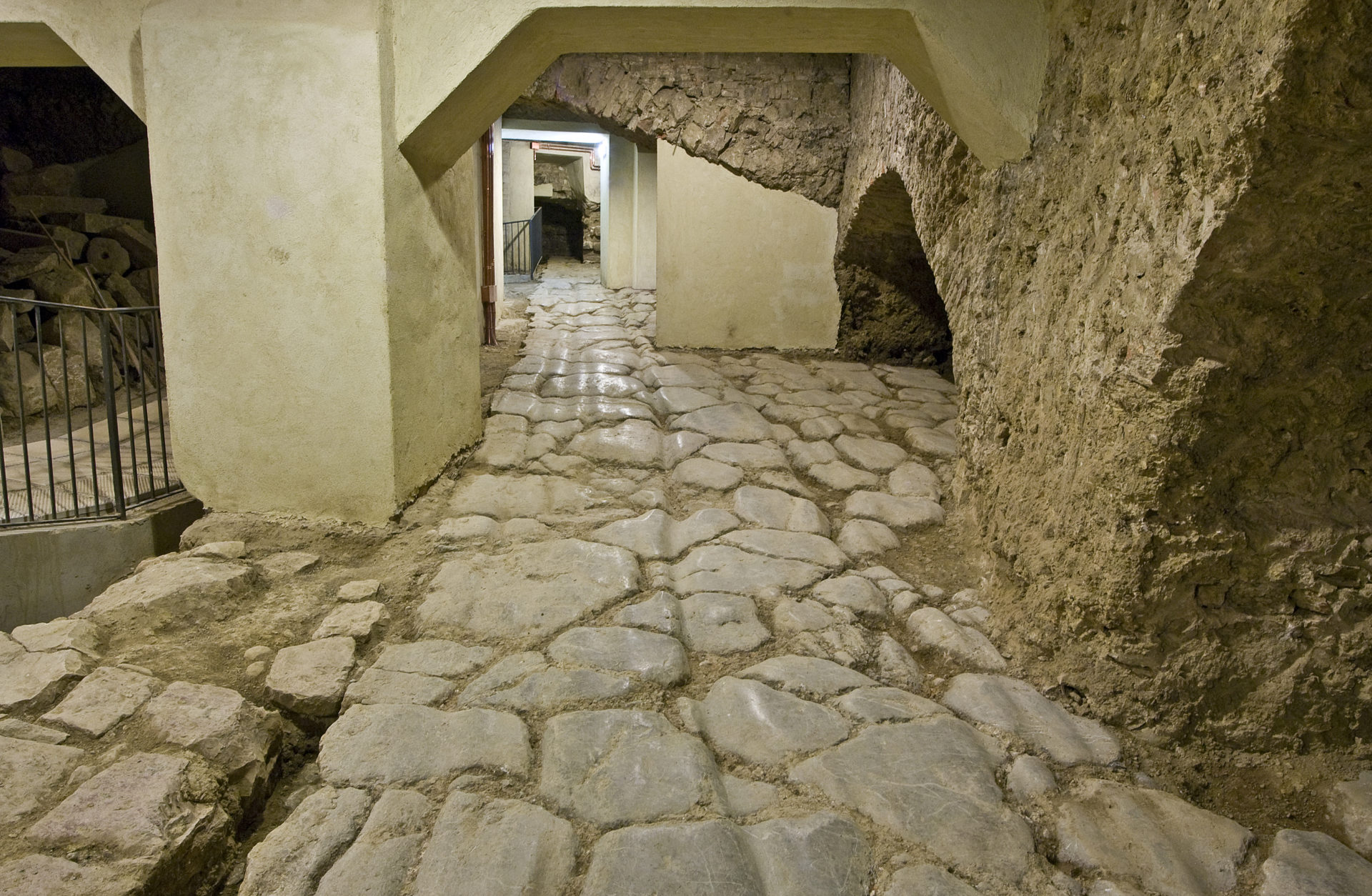 Discover Perugia, the incredible city underground the cathedral | Home ...